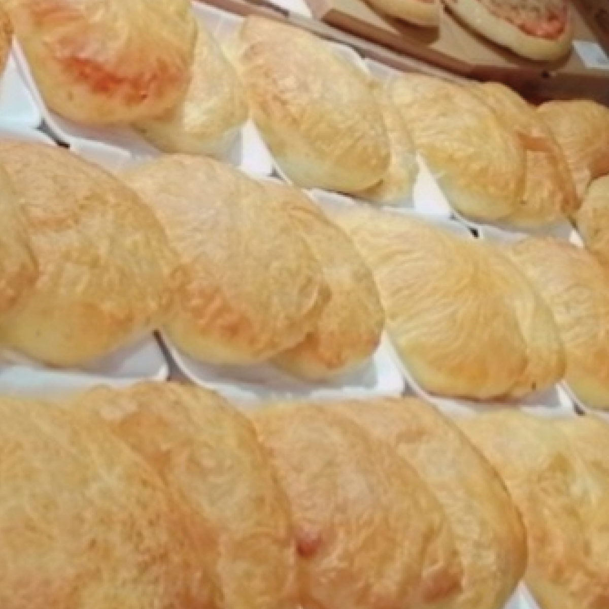 Freshly Baked Small Feteer Meshaltet - Dukakeen.com